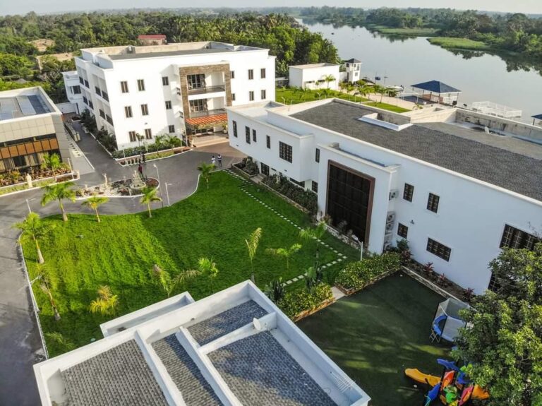 Camp Tsatse - Best Luxurious Resort & Hotel Ada (Ghana)